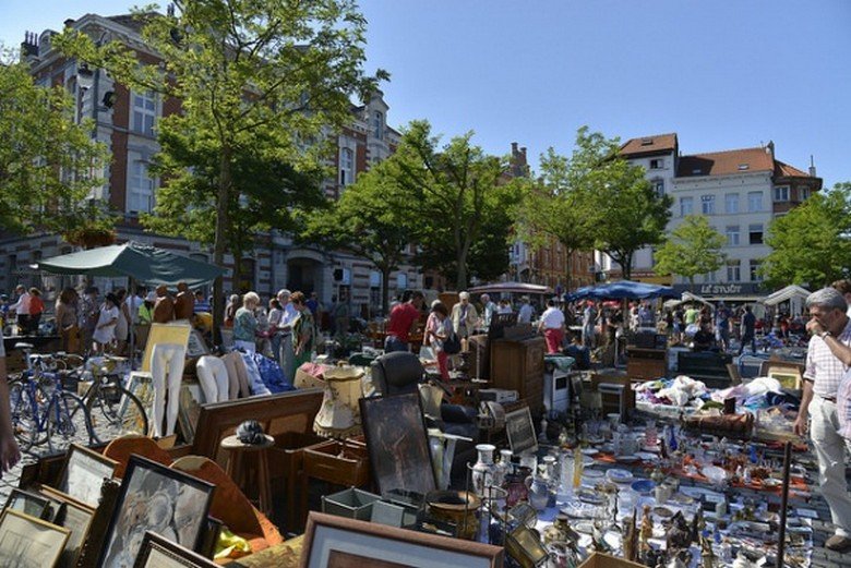 Marollenwijk in de nabijheid van het hotel - wijk Brussel Zavel ...